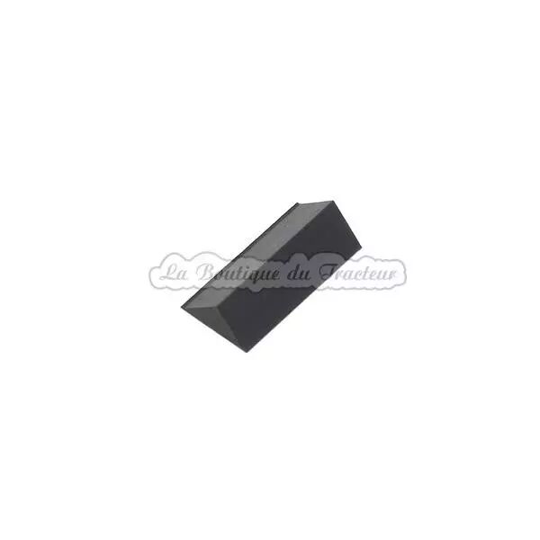 Triangular rubber seal between housing and crankshaft (OEM : 714868R1)